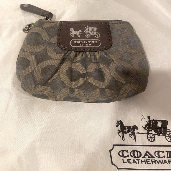 Coach | Bags | Coach Coin Purse With Zipper Gray With Silver Zipper ...